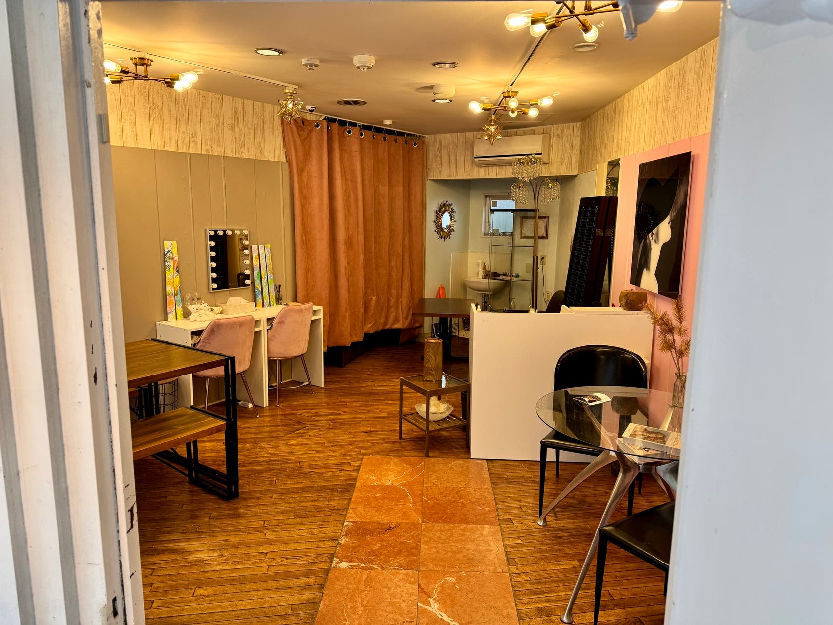 石川町駅から徒歩5分、中華街にあるレンタルサロンの写真1