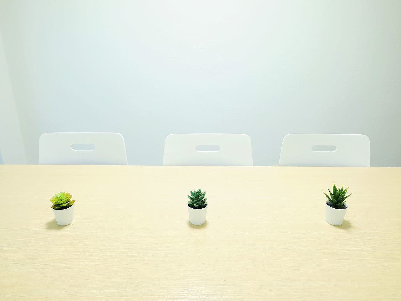 【大門駅1分！8名利用可！】65インチ電子黒板有！WiFi・プロジェクター・ホワイトボード全て無料！ふれあい貸し会議室 浜松町Aの写真5