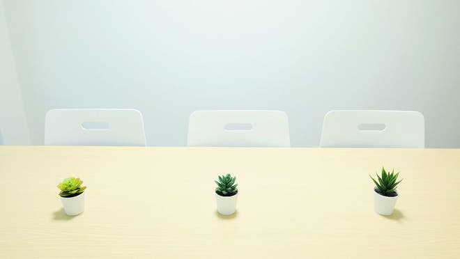 【大門駅1分!8名利用可!】65インチ電子黒板有!WiFi・プロジェクター・ホワイトボード全て無料!ふれあい貸し会議室 浜松町Aの写真5