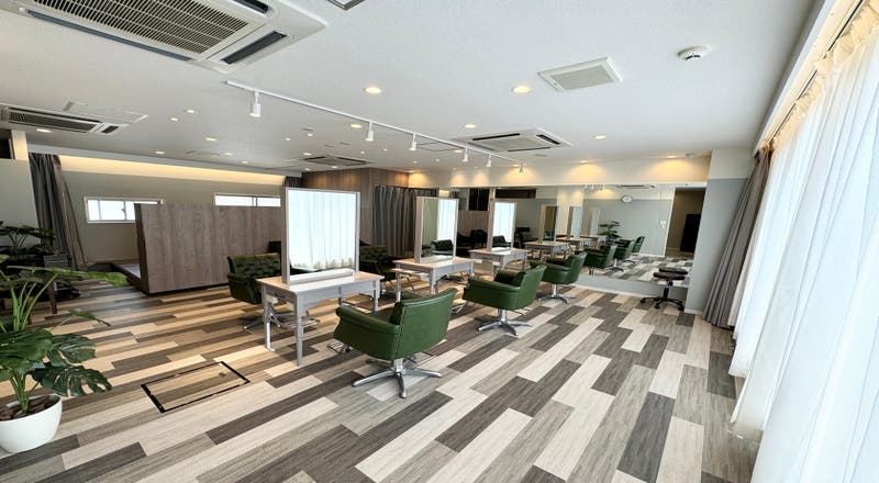 カットオープン席★東新宿駅徒歩５分/新宿３丁目駅徒歩３分の好立地♪面貸し・フリーランスの美容師様向け