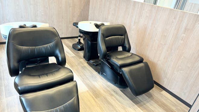 カットオープン席★東新宿駅徒歩5分/新宿3丁目駅徒歩3分の好立地♪面貸し・フリーランスの美容師様向けの写真3