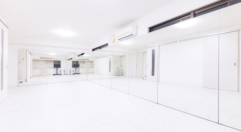 【オープン記念㊗割引🌟駅徒歩４分🌟】ダンスもできるレンタルスタジオ｜24時間利用可能