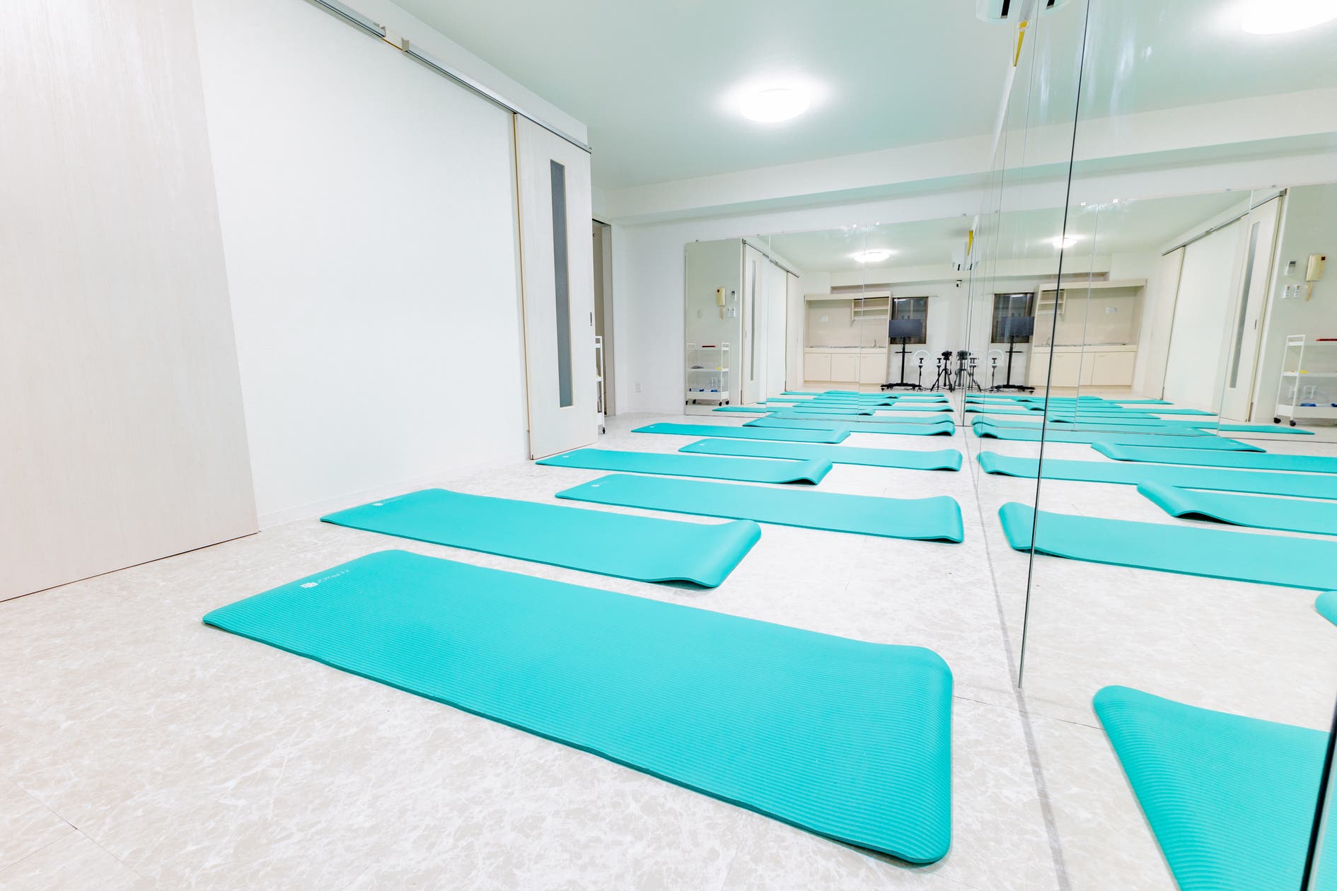 【オープン記念㊗割引🌟駅徒歩４分🌟】ダンスもできるレンタルスタジオ｜24時間利用可能の写真27