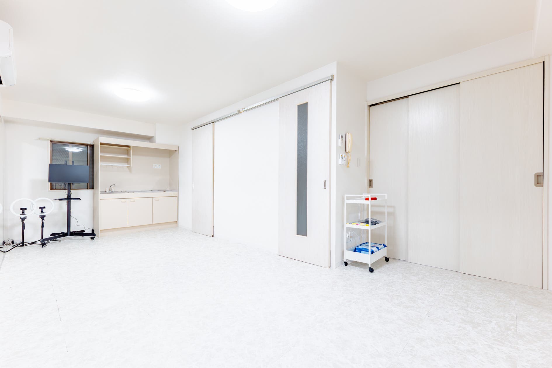 【オープン記念㊗割引🌟駅徒歩４分🌟】ダンスもできるレンタルスタジオ｜24時間利用可能の写真10