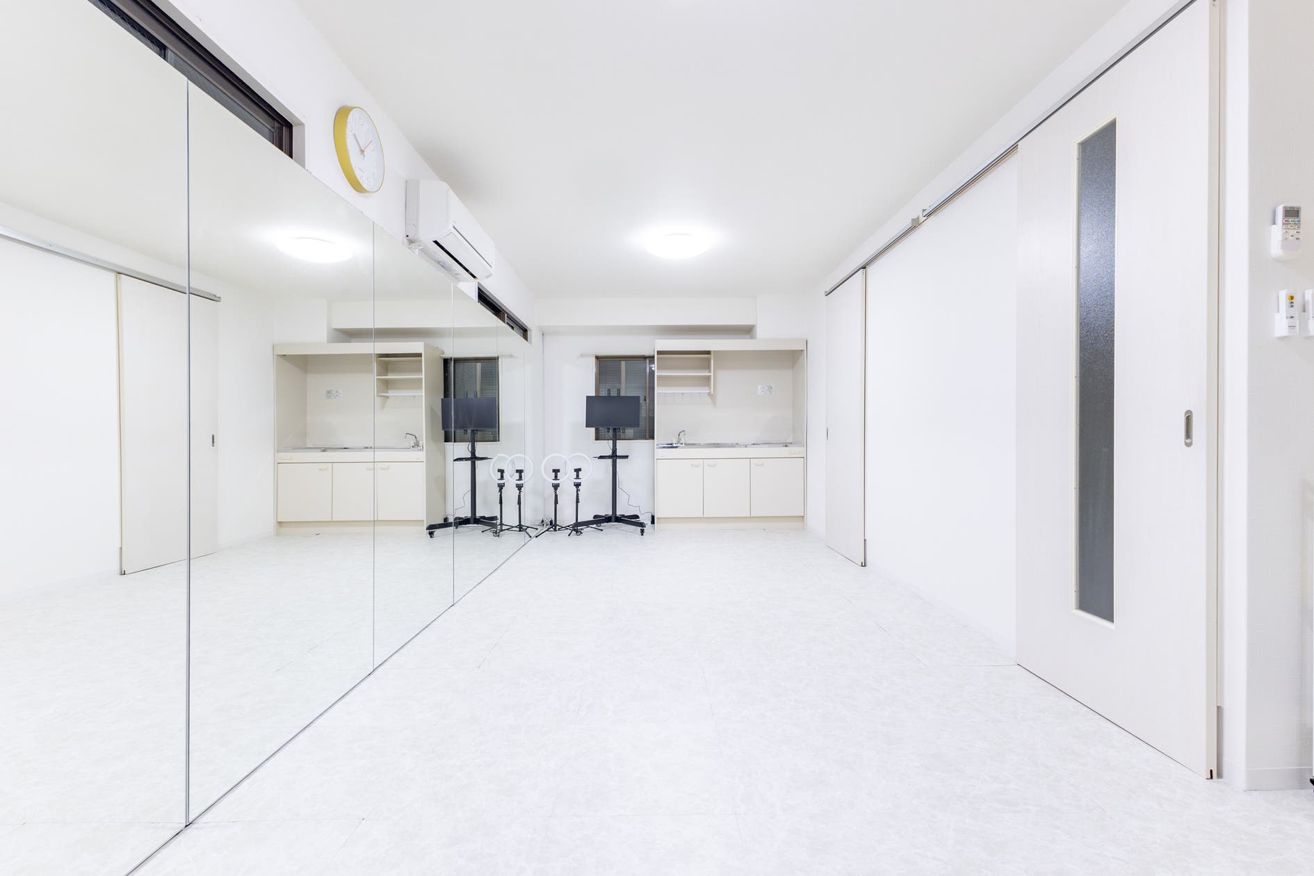 【オープン記念㊗割引🌟駅徒歩４分🌟】ダンスもできるレンタルスタジオ｜24時間利用可能の写真18