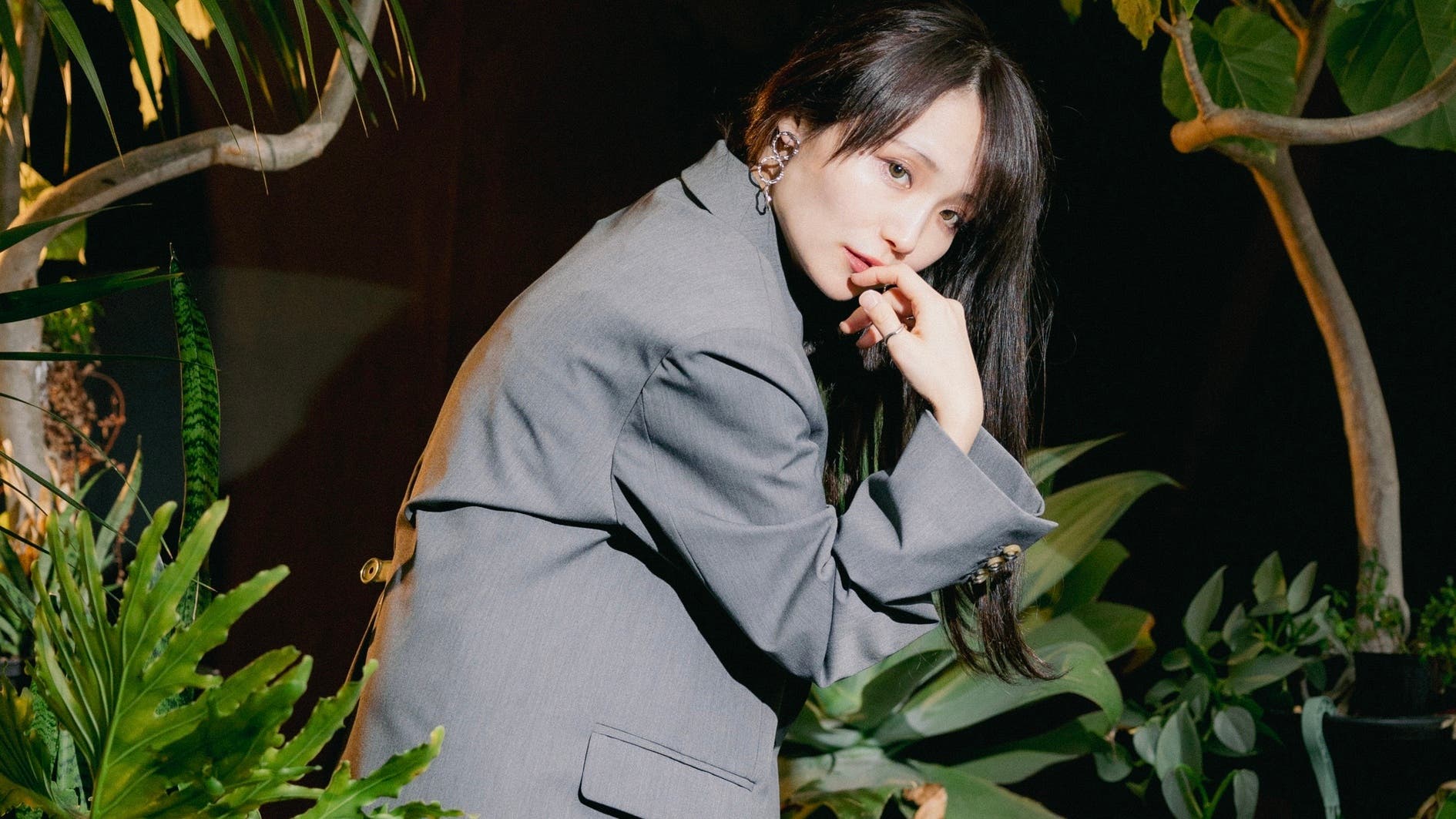 大阪の植物あふれる撮影スタジオ！レイアウト自由なグリーンを活かした多様な撮影！の写真15