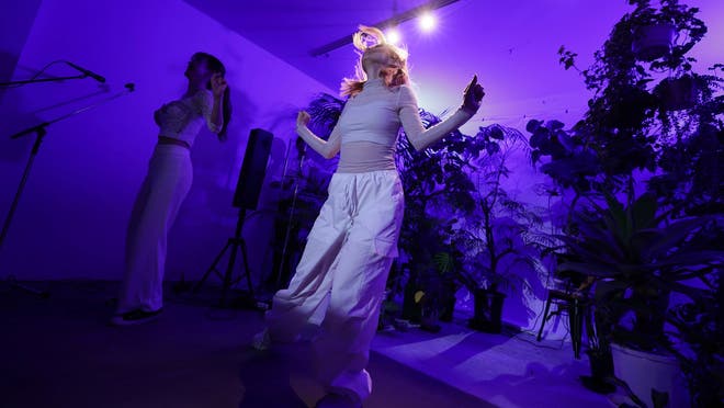 大阪の植物あふれる撮影スタジオ!レイアウト自由なグリーンを活かした多様な撮影!の写真19