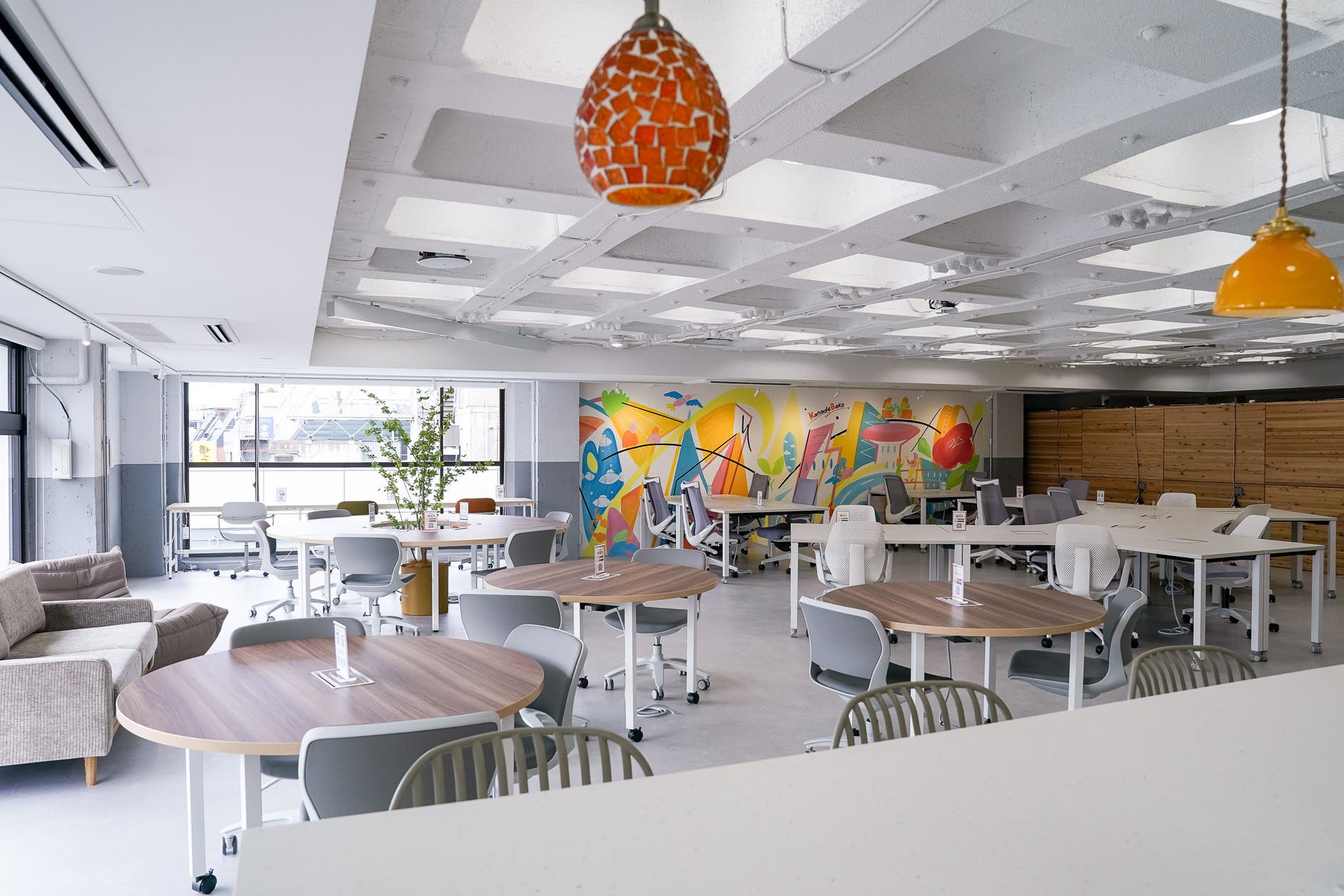 【フォンブース１】下北沢駅徒歩2分｜完全個室｜高速Wi-Fi｜モニター完備｜WEB会議｜防音の写真3