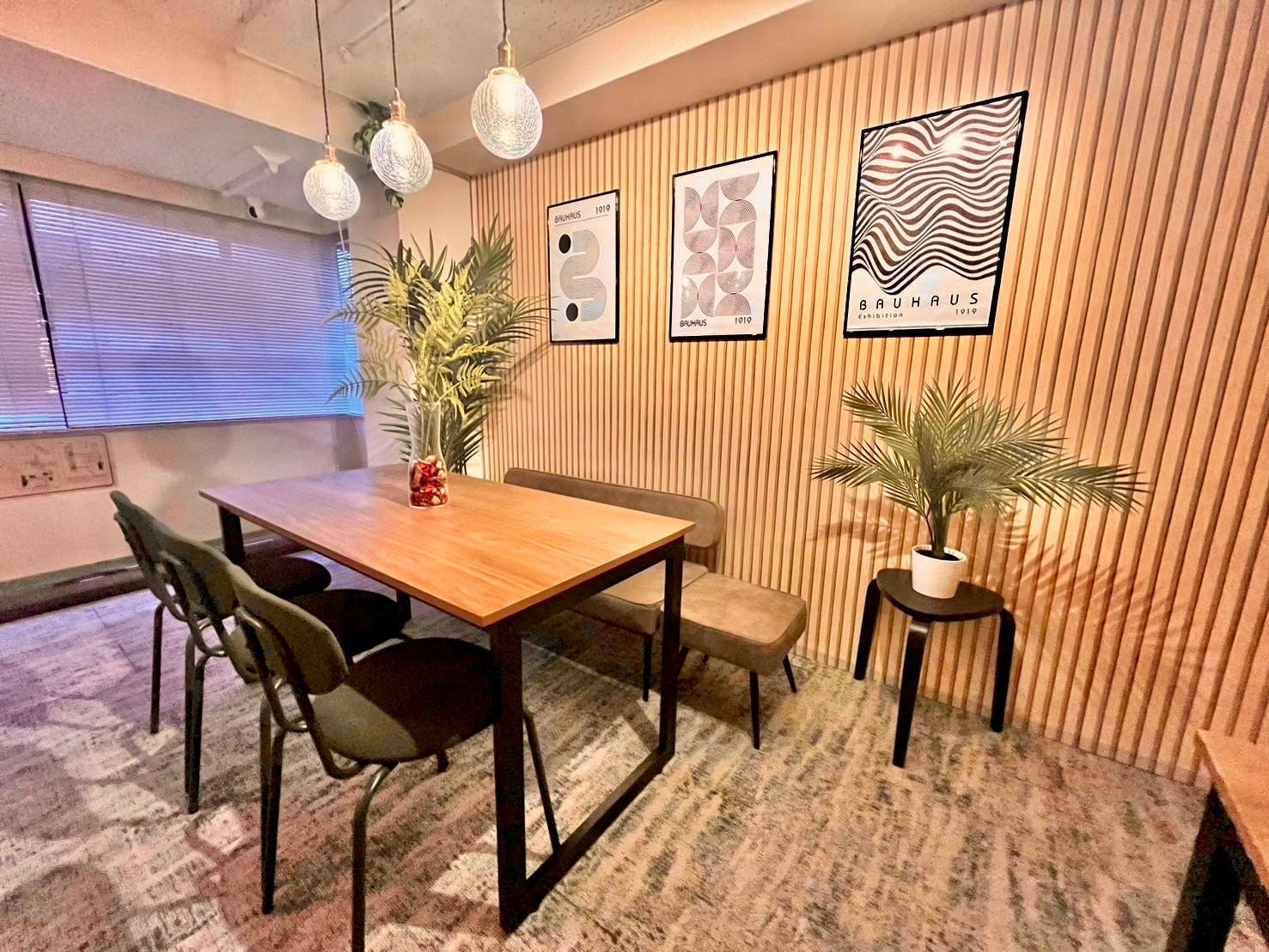 【広々30㎡！完全個室／格安】溜池山王徒歩1分｜赤坂5分｜～20名｜Wi-Fi｜会議・撮影・懇親会・パーティ・飲食可！の写真7