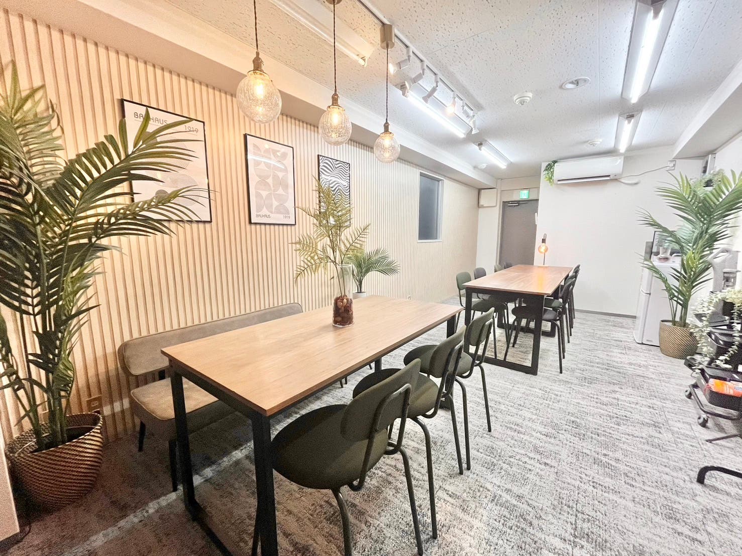 【広々30㎡！完全個室／格安】溜池山王徒歩1分｜赤坂5分｜～20名｜Wi-Fi｜会議・撮影・懇親会・パーティ・飲食可！の写真9