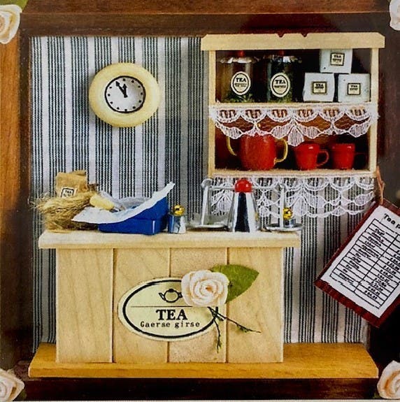 1時間半のワークショップ：ミニドールハウス・墨絵・うちわや扇子・粘土の和菓子・ケーキ制作と坪庭で作品撮影。予約リクエストの写真8