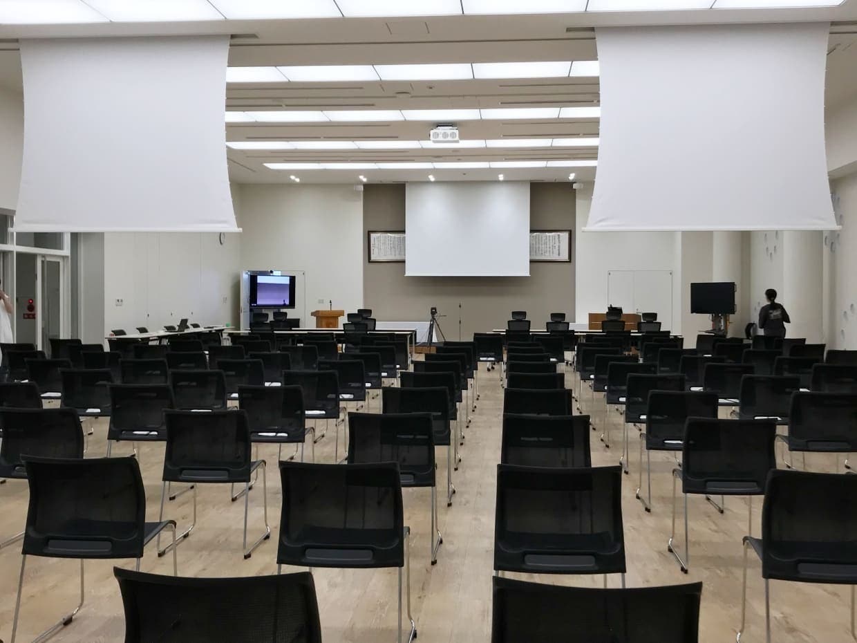 チュチュアンナ本社ビル 森ノ宮駅大阪城公園前 大会議室（1/2収容）【森ノ宮駅徒歩3分！最大120名利用可能な大型会場】の写真1