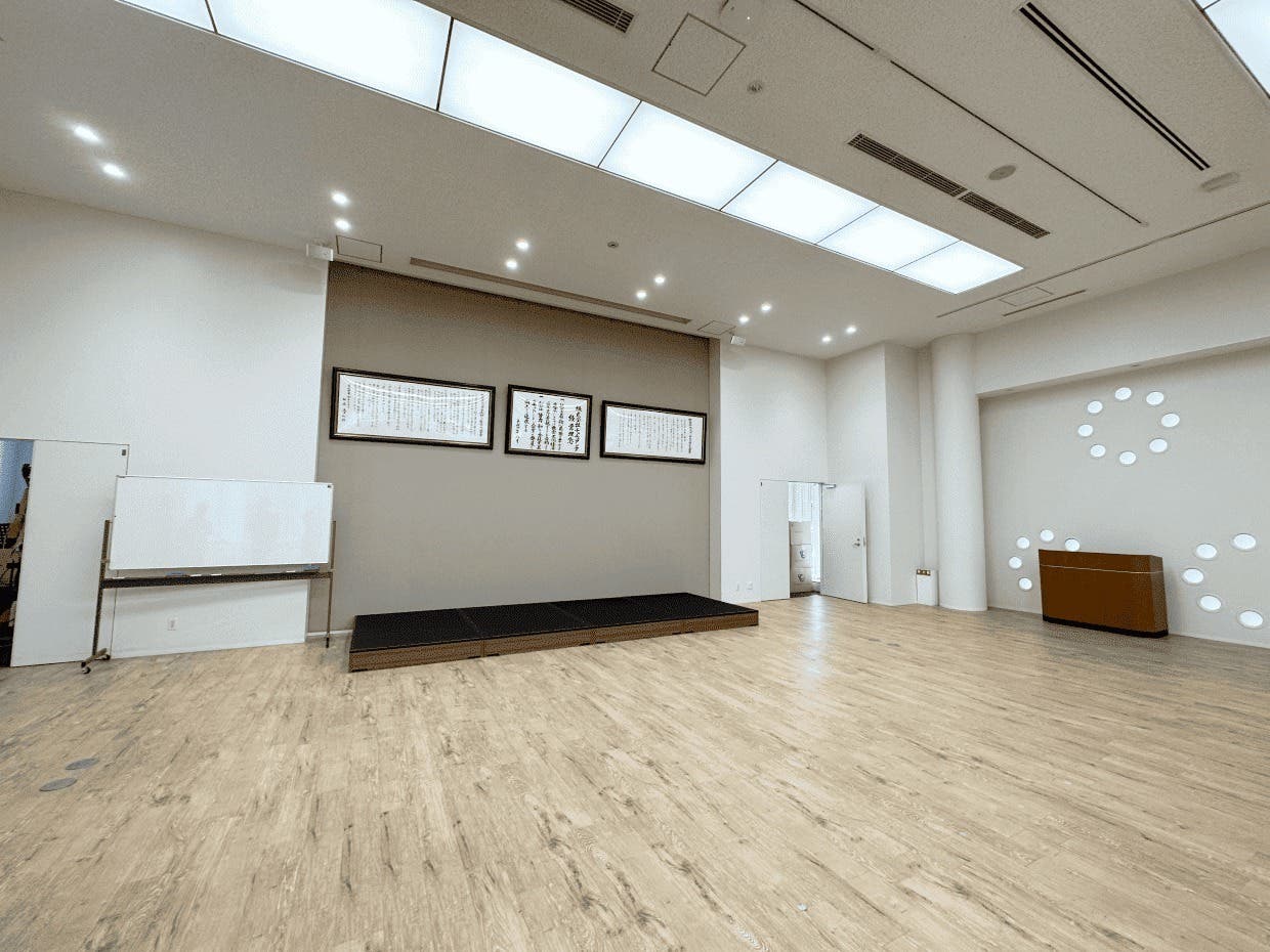 チュチュアンナ本社ビル 森ノ宮駅大阪城公園前 大会議室（1/2収容）【森ノ宮駅徒歩3分！最大120名利用可能な大型会場】の写真4