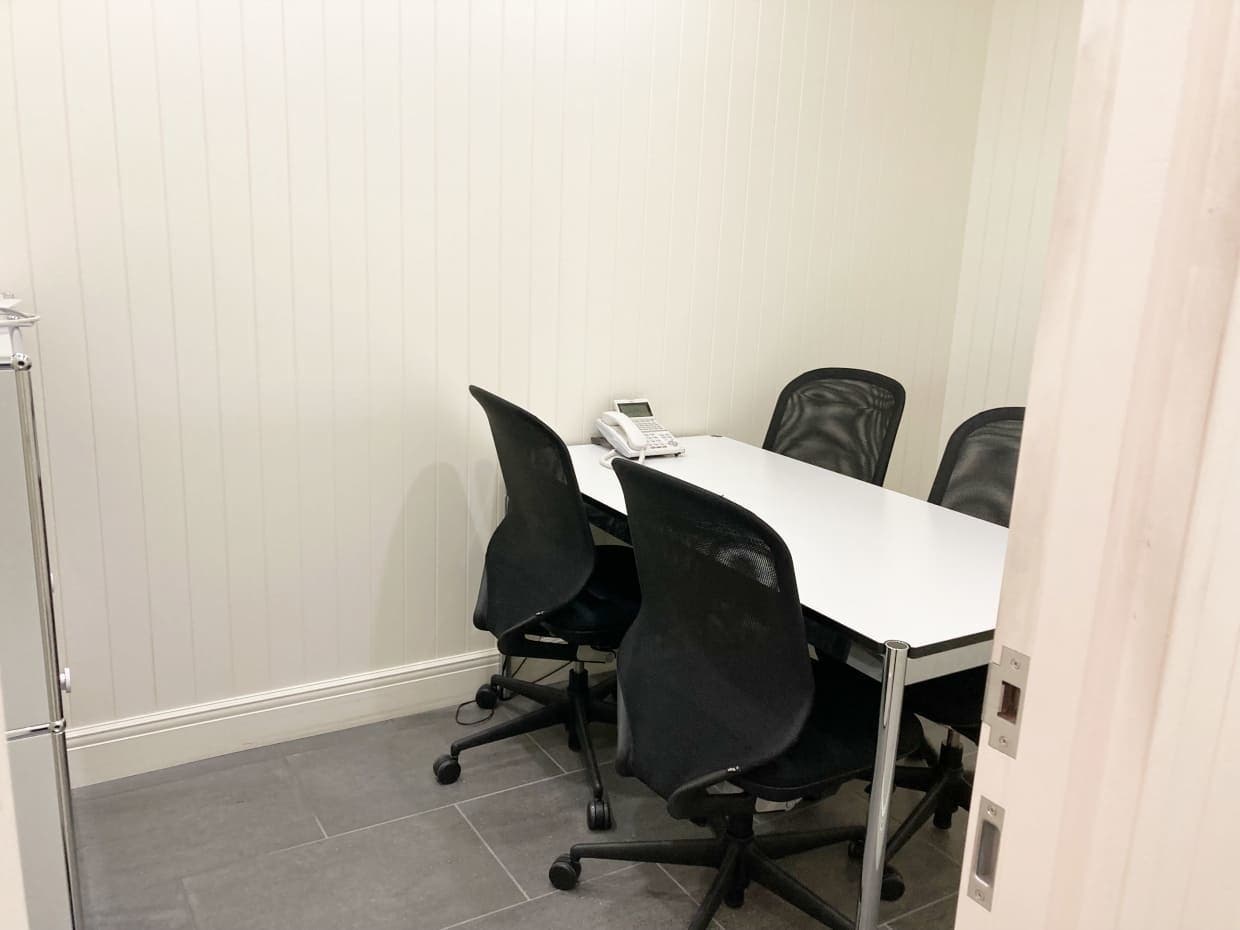 チュチュアンナ本社ビル 森ノ宮駅大阪城公園前 商談室①【森ノ宮駅徒歩3分！最大4名利用可能な商談室】の写真2