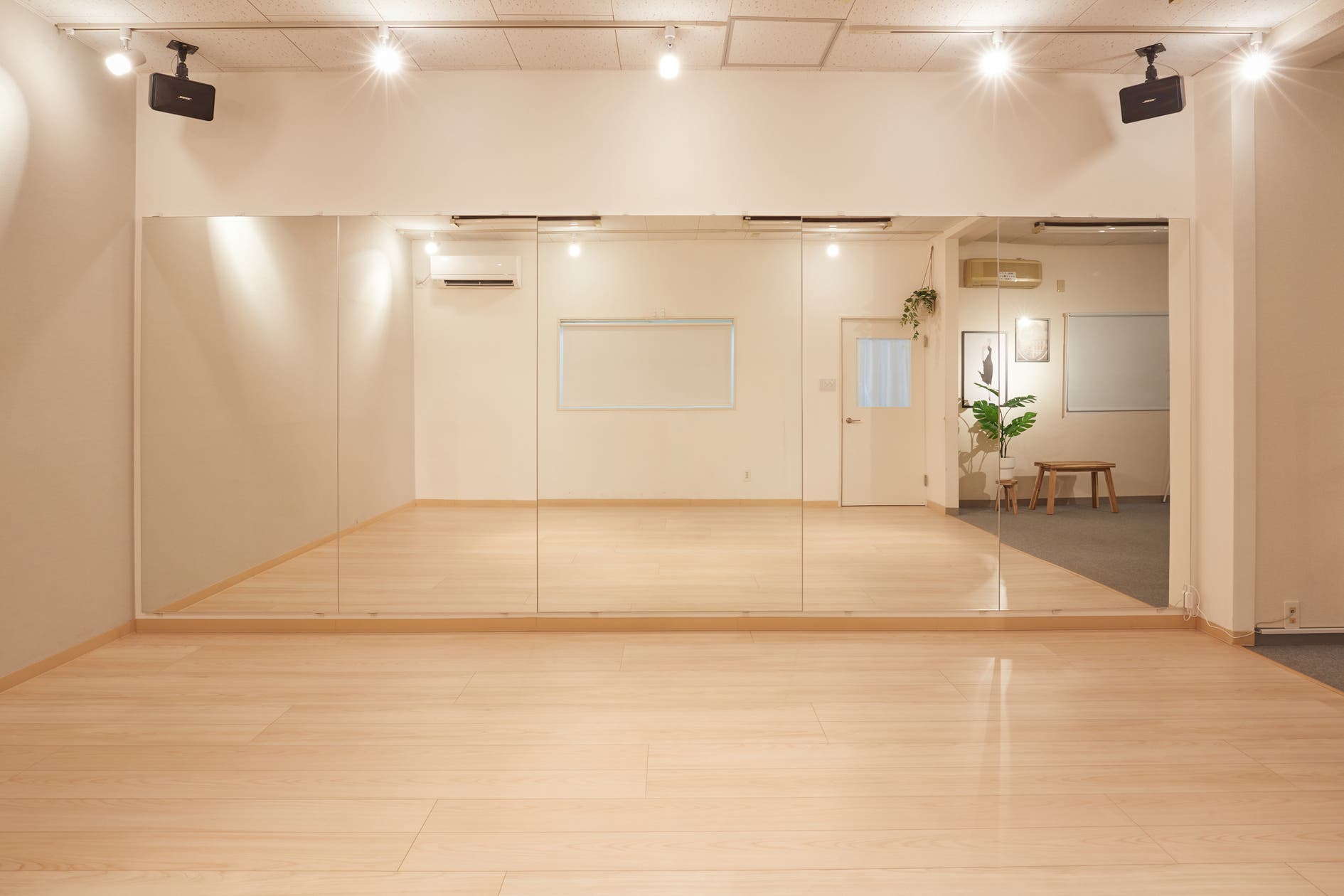 【佐野で人気No.1のダンススタジオ】大型ミラー完備丨1時間から利用可丨当日予約OK丨BOSEのスピーカー🔊の写真16