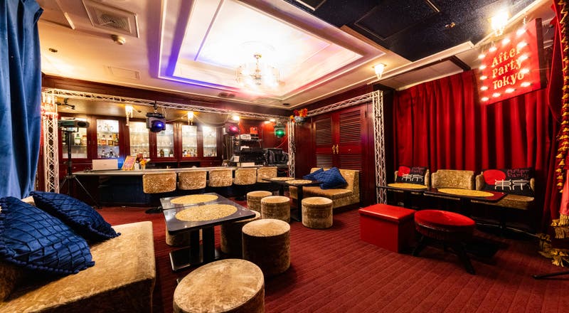 新宿のリトルキャバレーで撮影・イベント開催！照明音響設備あり楽器演奏も可能