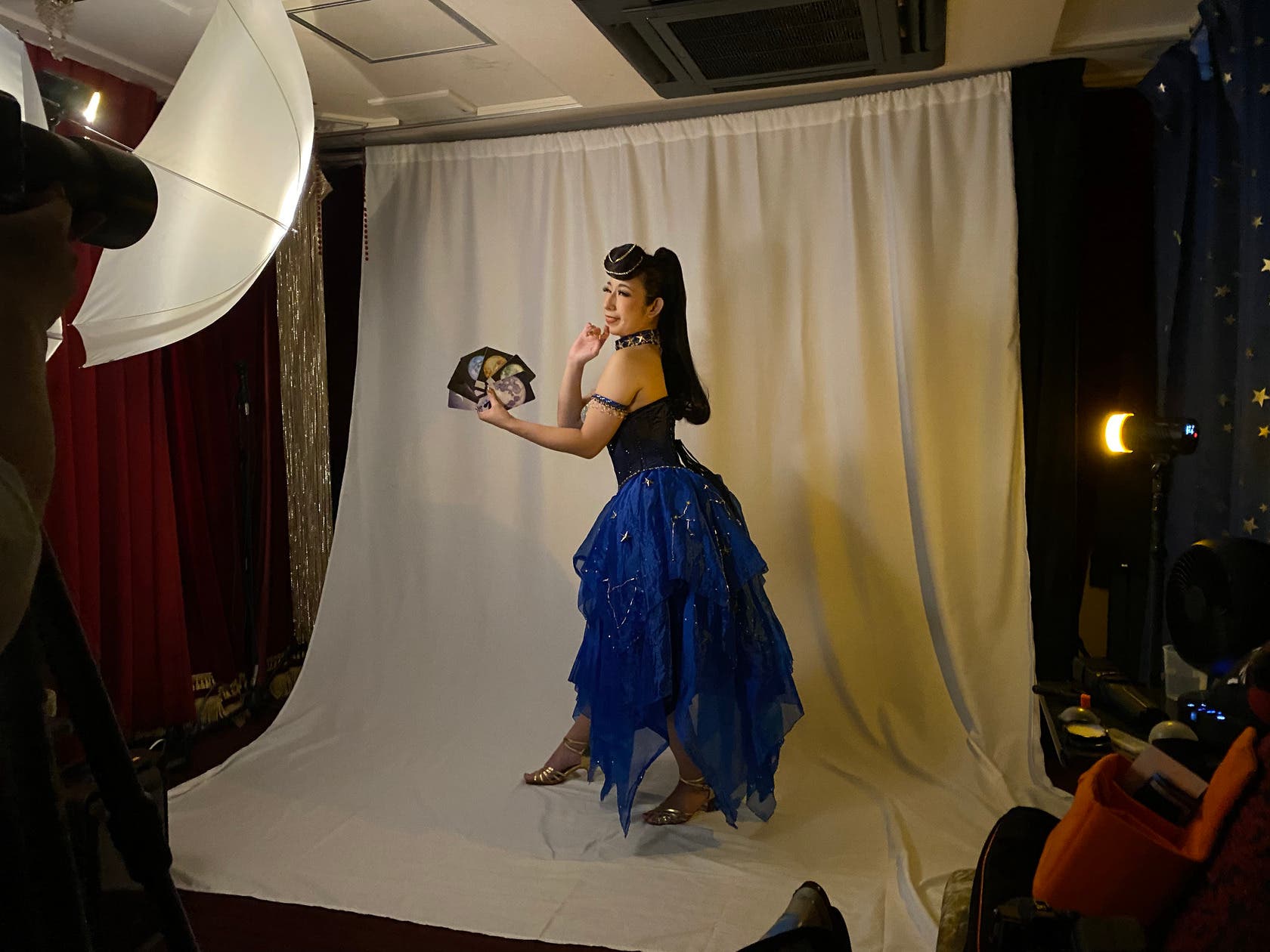 新宿のリトルキャバレーで撮影・イベント開催！照明音響設備あり楽器演奏も可能の写真5