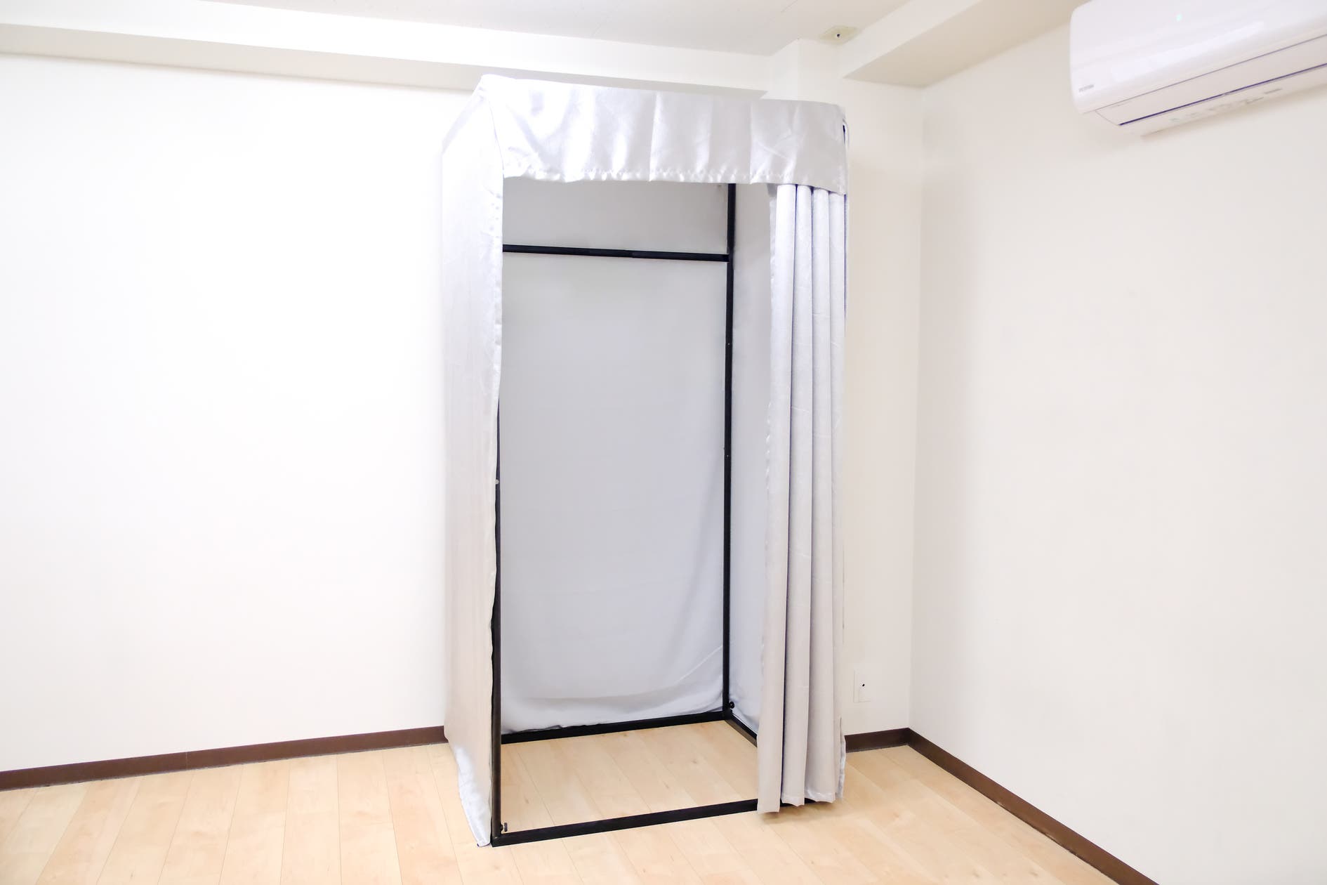 【江坂のダンススタジオ】大型ミラー完備丨ヨガマットが無料で使える丨1時間から利用可丨当日予約OK丨の写真24