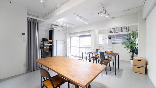 【原宿駅徒歩6分 / - C -(409号室)】 白壁・グレータイルの綺麗めハウススタジオ / 無料レンタル備品も充実の写真8