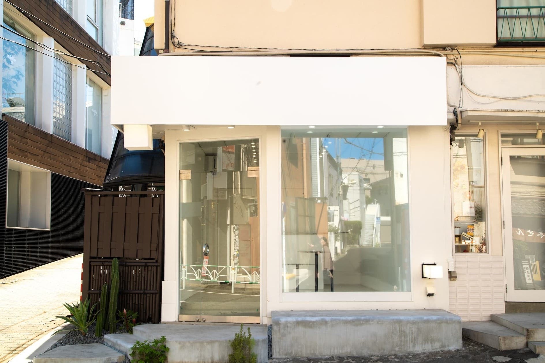 代官山駅徒歩3分の路面ギャラリースペース(代官山猿楽)※最低予約日数3日の写真1