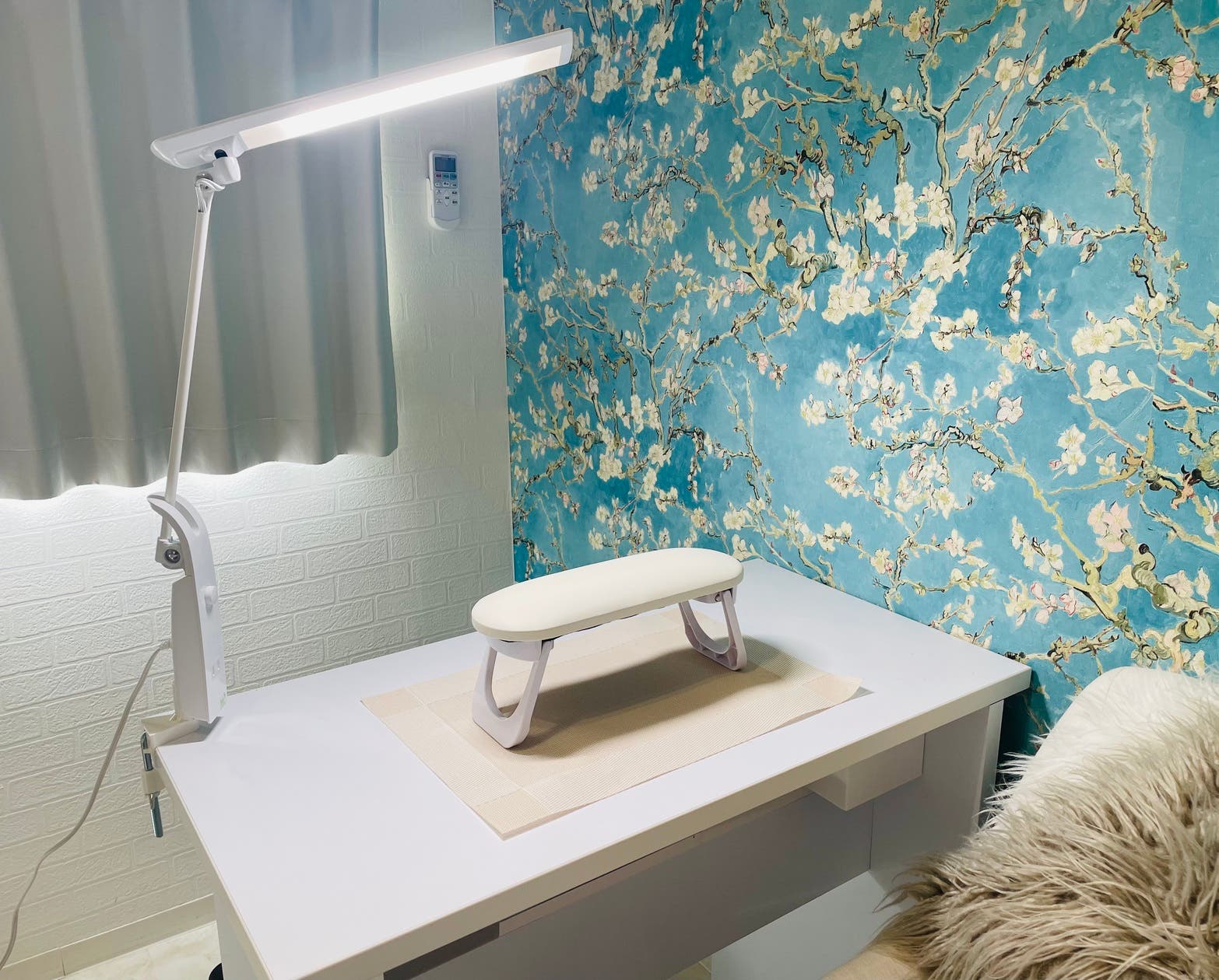 【LEDデスクライト】の画像1