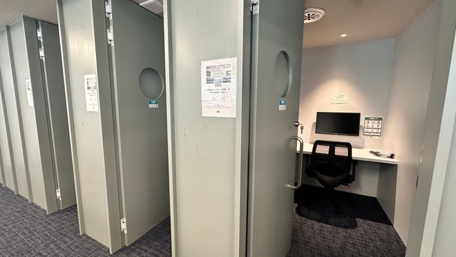 【センター南 by Farrow Group】モニター付き!Web会議ブースNo.6の写真3