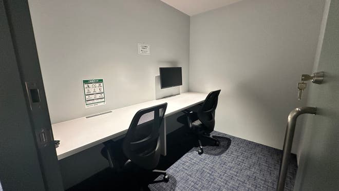 【センター南 by Farrow Group】モニター付き!2名様利用可能!Web会議ブースNo.9の写真4
