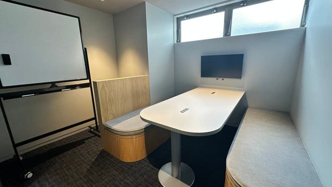 【センター南 by Farrow Group】モニター・ホワイトボード付き!6名様利用可能!会議室Aの写真5