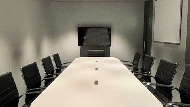 【センター南 by Farrow Group】モニター・ホワイトボード付き!10名様利用可能!会議室Cの写真1