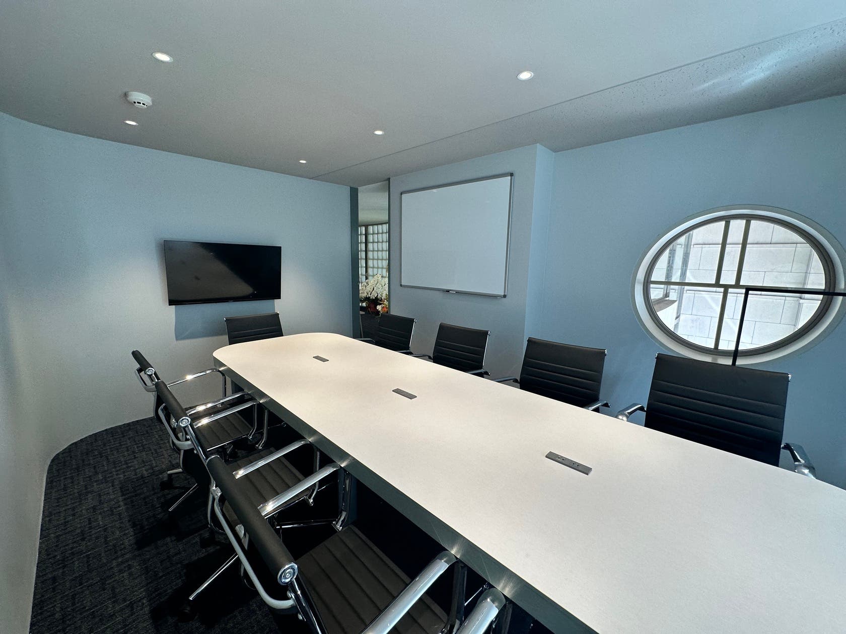 【センター南 by Farrow Group】モニター・ホワイトボード付き！10名様利用可能！会議室Cの写真5
