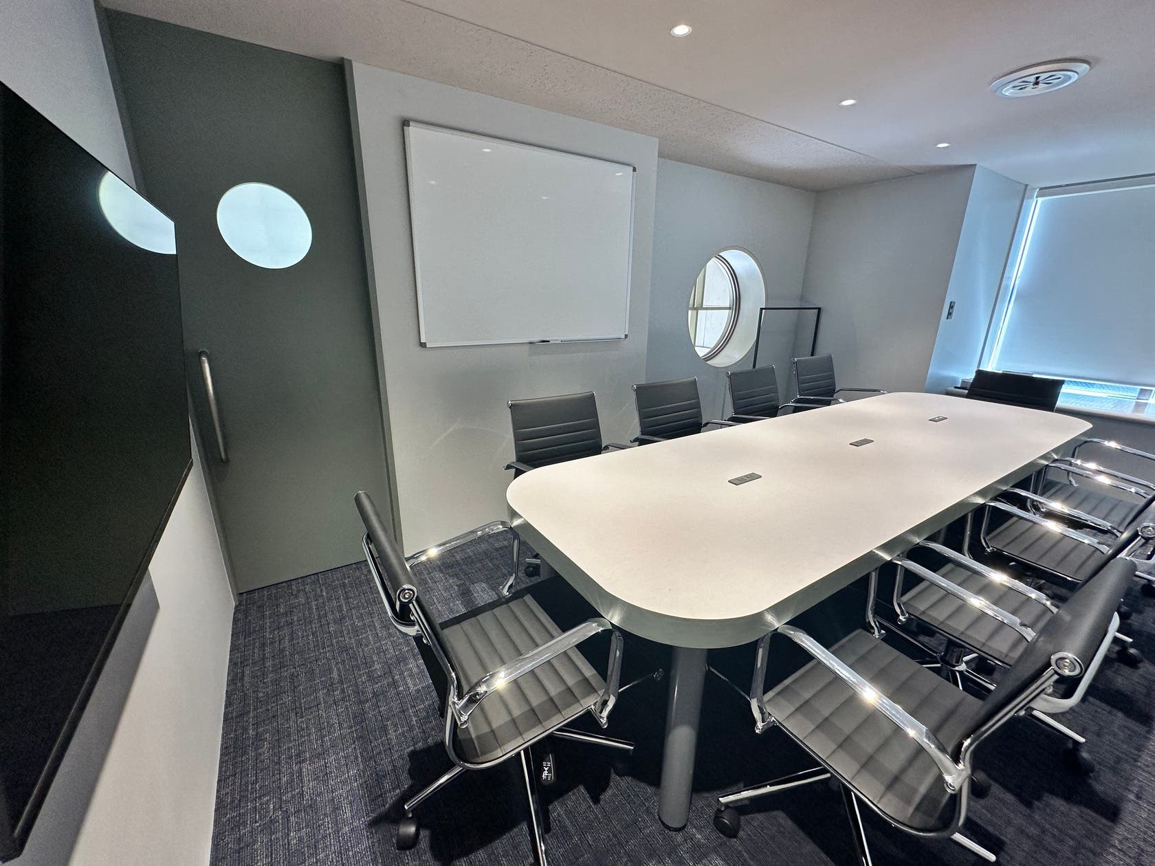 【センター南 by Farrow Group】モニター・ホワイトボード付き！10名様利用可能！会議室Cの写真8