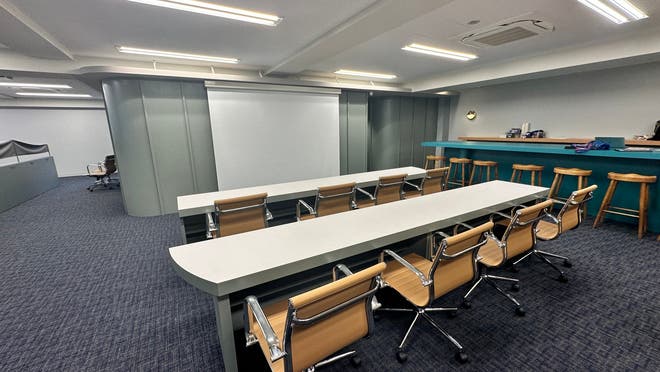 【センター南 by Farrow Group】モニター・ホワイトボード付き!最大30名様利用可能!貸切プランの写真10