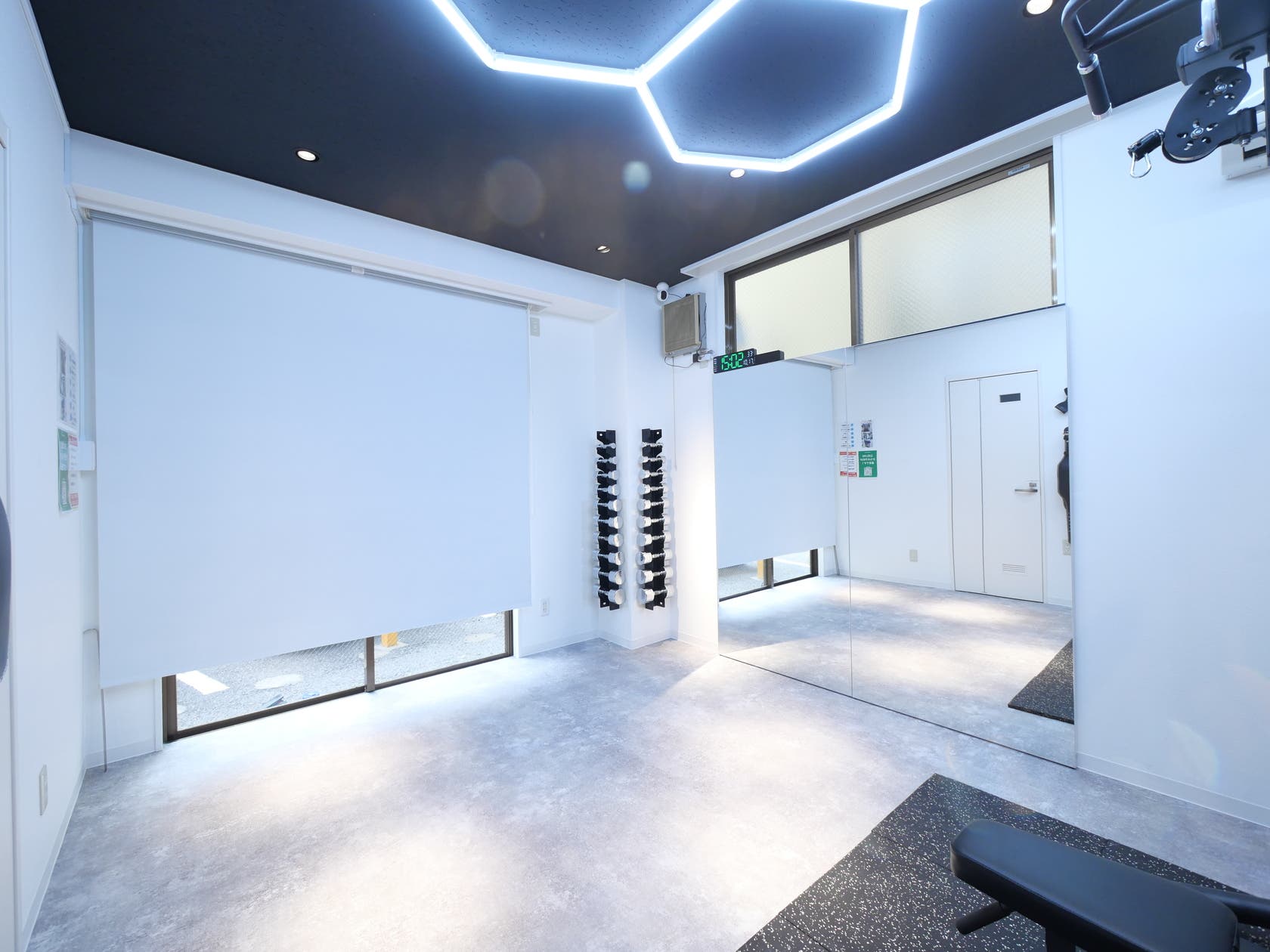 【北千住駅6分】｜地域最安｜ジャンプ系のトレーニング、ミット打ち🥊｜高性能設備｜備品多数｜ダンス可🕺｜レンタルジムの写真5