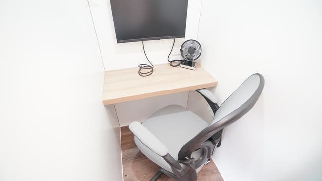 <ワークブース天六・天満No.3>天神橋筋六丁目駅徒歩3分🚃1人用完全個室🚪Wi-Fi📶モニター🖥電源🔌⚡️テレワーク/面接の写真3
