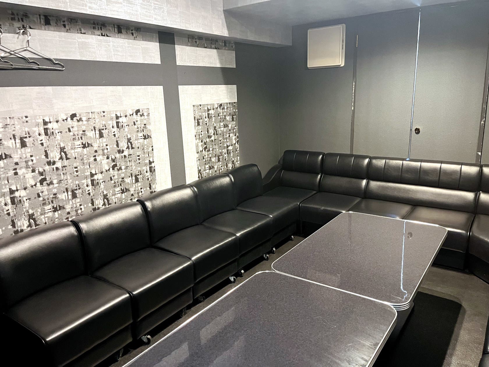 《9~10名利用》会議・打ち合わせ用ワークルーム【サイズL】の写真1