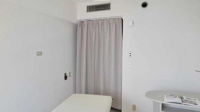 備品増量中✨【新大阪駅すぐ目の前👀】お客様の目線に立った完全個室の高見えサロン🍃高品質&多機能ベッド完備♪無料備品充実の写真9