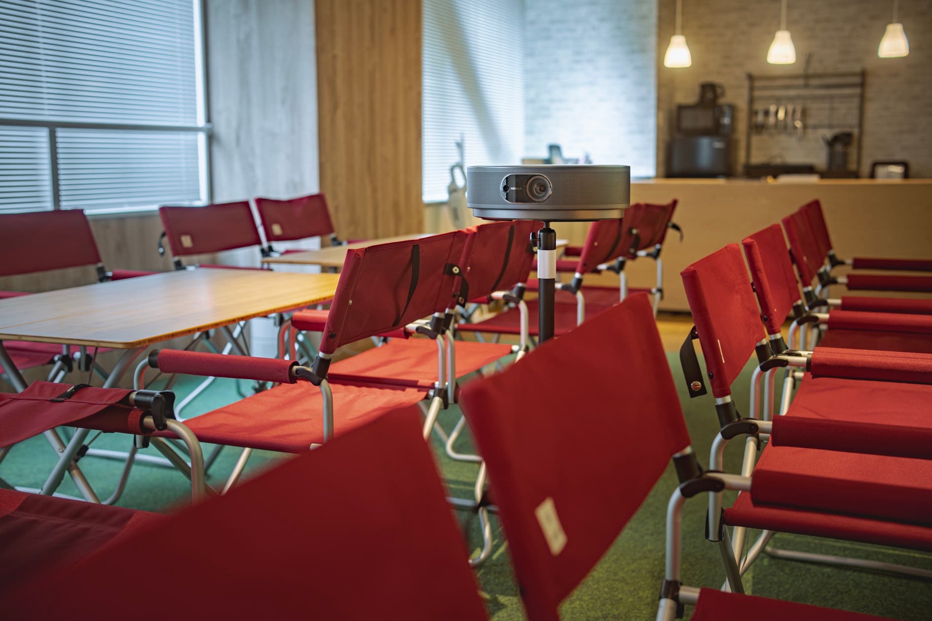 📹プロジェクター（Anker Nebula Cosmos）の画像1