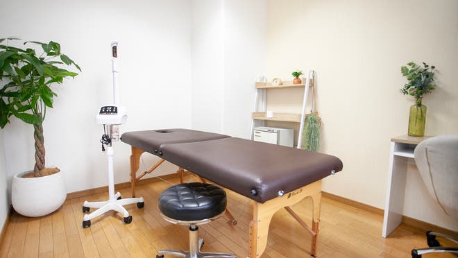 【NEW OPEN】表参道駅徒歩6分!エステ、マッサージ、パーソナルカラー診断、ネイル、ヨガ、カウンセリングなど用途様々の写真3