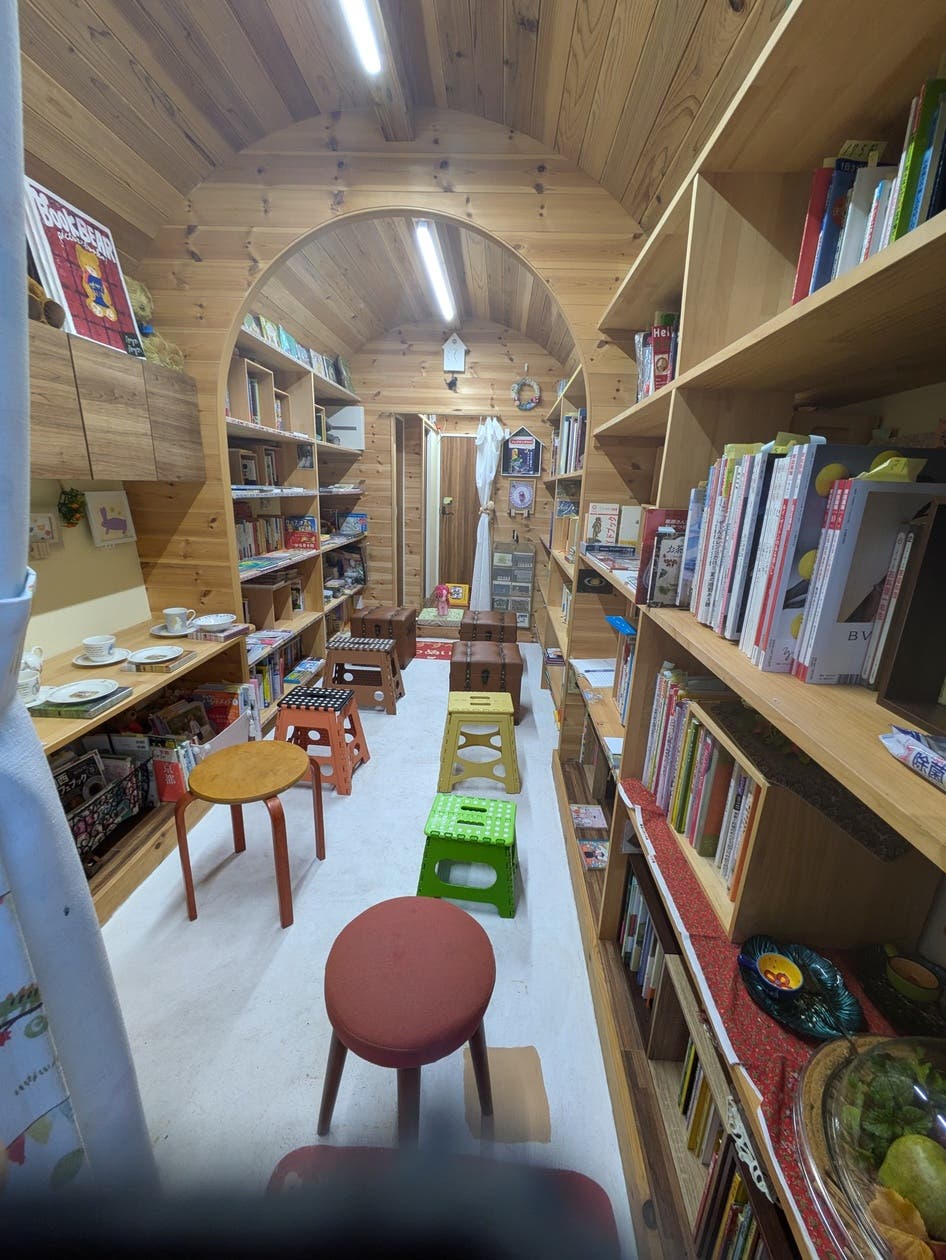 黄檗駅徒歩３分！木の香りが心地良いログハウス書店がレンタルスペースに♪の写真8