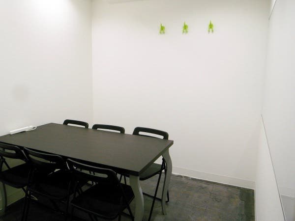 2B会議室(6名/6.3㎡)※時間貸し の画像1