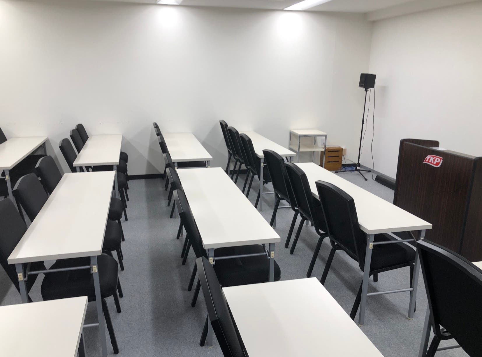 【TKPスター貸会議室 浜松町】カンファレンスルーム3Aの写真4