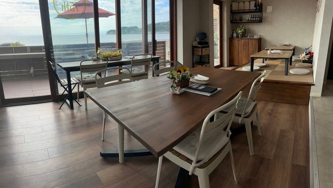 絶景!R134沿いの海を一望できるテラス付きカフェの写真2