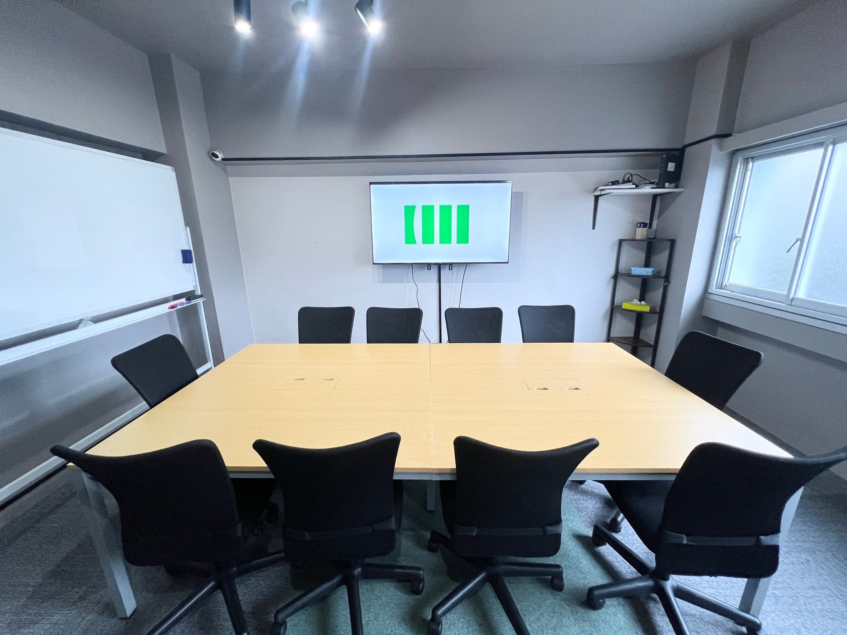永田町駅4番出口すぐ！ モニター・ホワイトボード付き8名用会議室 ※予約時間前は入室不可の写真2