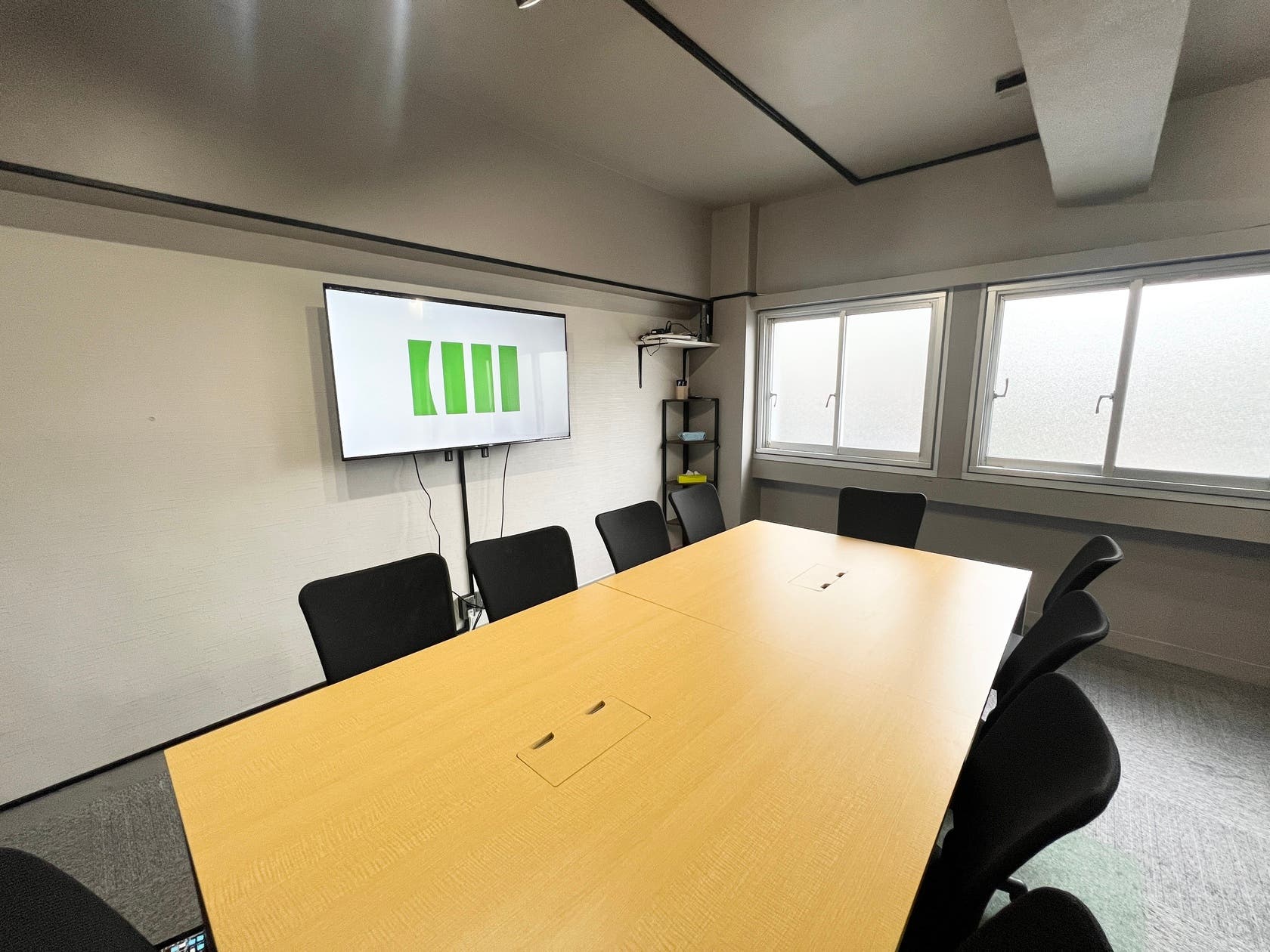 永田町駅4番出口すぐ！ モニター・ホワイトボード付き8名用会議室 ※予約時間前は入室不可の写真4