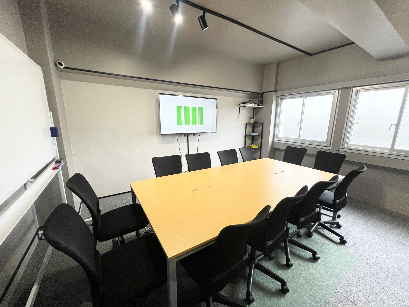 永田町駅4番出口すぐ！ モニター・ホワイトボード付き8名用会議室 ※予約時間前は入室不可の写真5