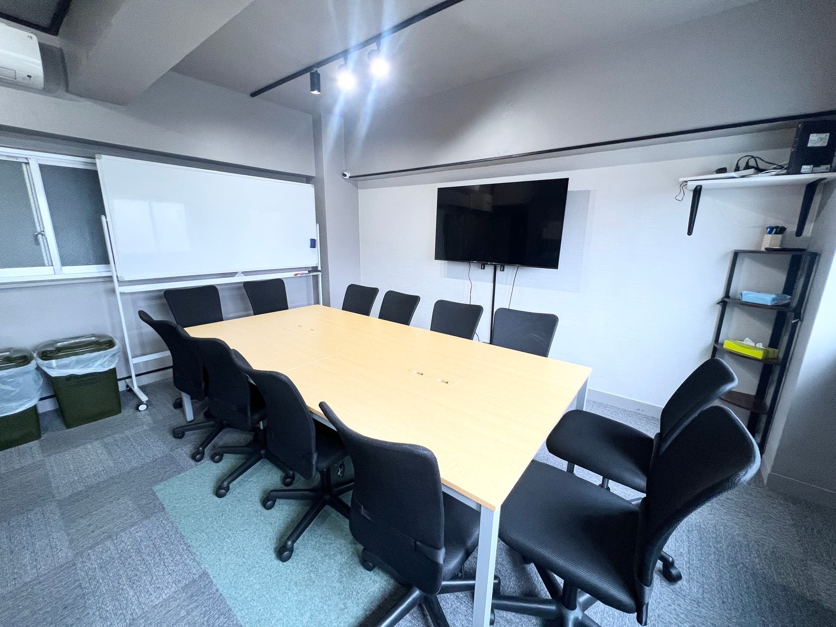 永田町駅4番出口すぐ！ モニター・ホワイトボード付き8名用会議室 ※予約時間前は入室不可の写真8