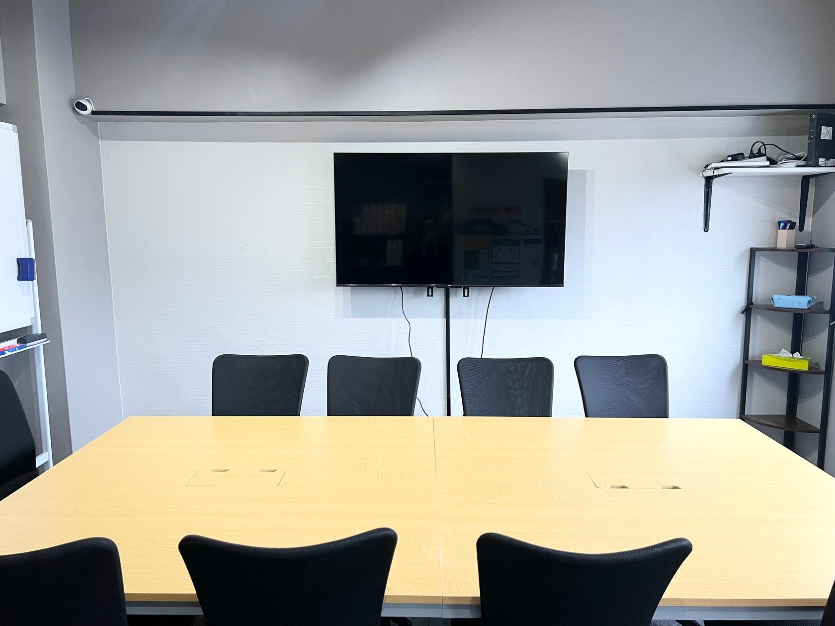 永田町駅4番出口すぐ！ モニター・ホワイトボード付き8名用会議室 ※予約時間前は入室不可の写真9