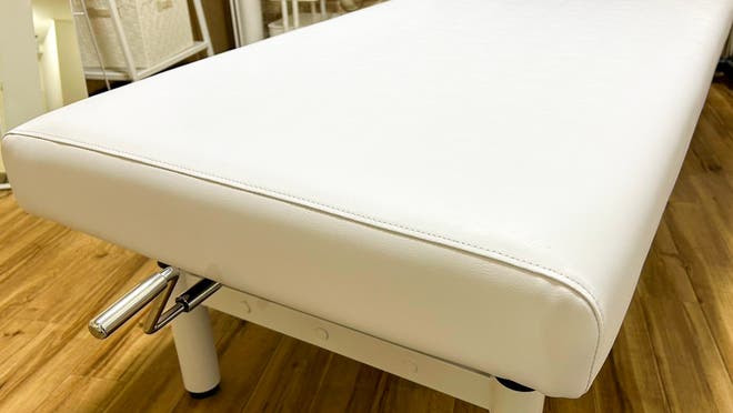 【402号店】【鶴見駅1分】落ち着いた空間 完全個室レンタルサロン【整体、エステ、マッサージ、テレワーク】の写真5