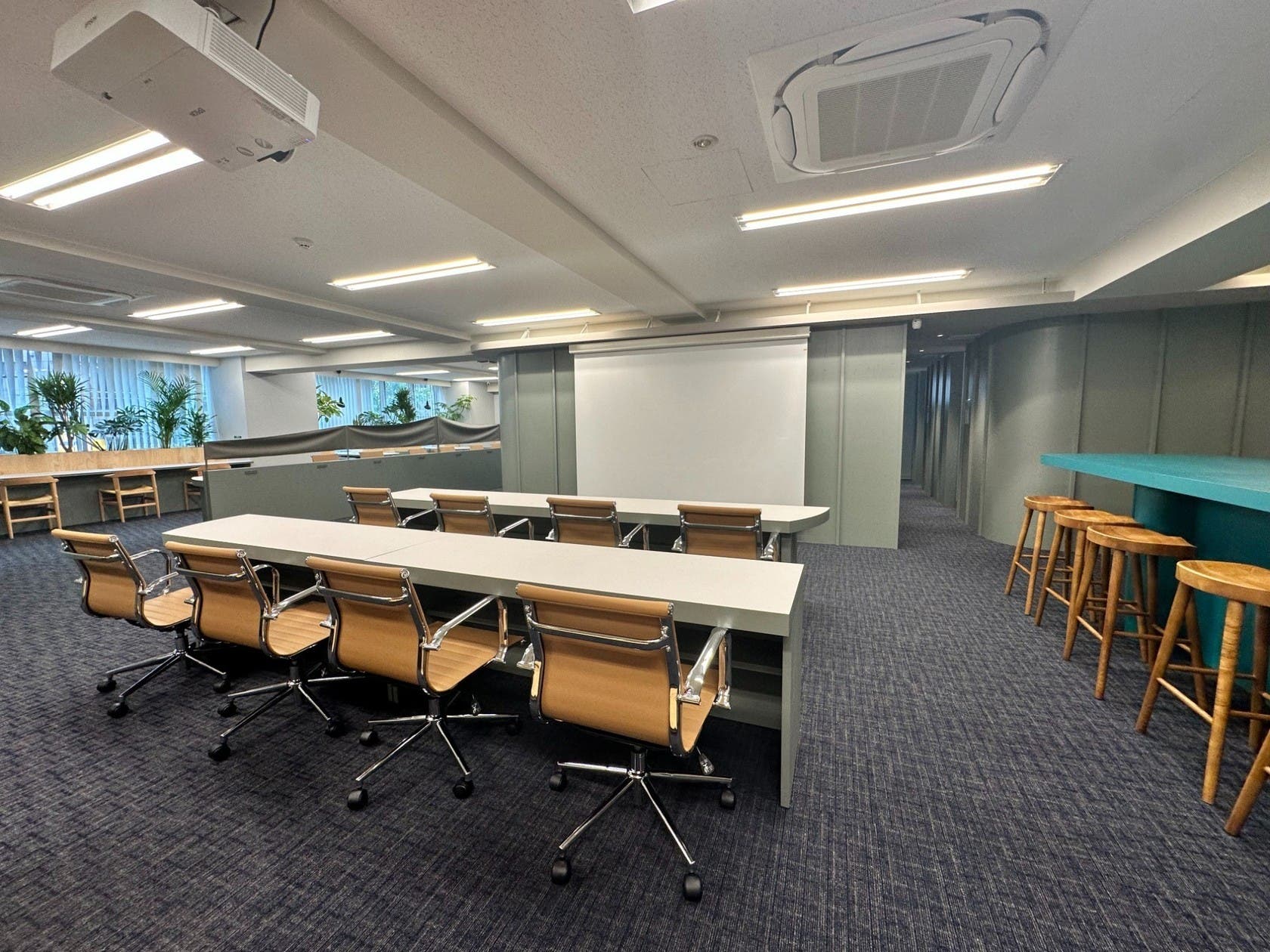 【センター南 by Farrow Group】モニター・ホワイトボード付き！最大30名様利用可能！貸切プランの写真14