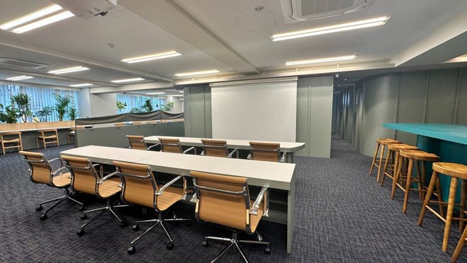 【センター南 by Farrow Group】モニター・ホワイトボード付き!最大30名様利用可能!貸切プランの写真14